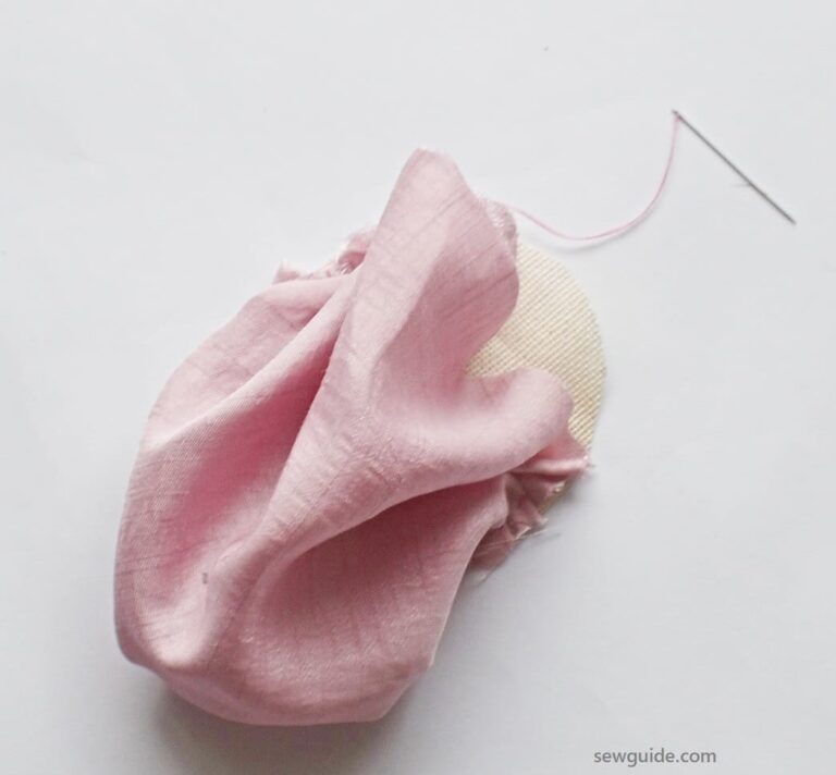 How To Make A Corsage Out Of Fabric - SewGuide